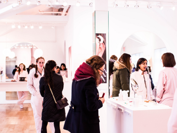 In-store marketing: Everything you need to know - QIVOS Blog